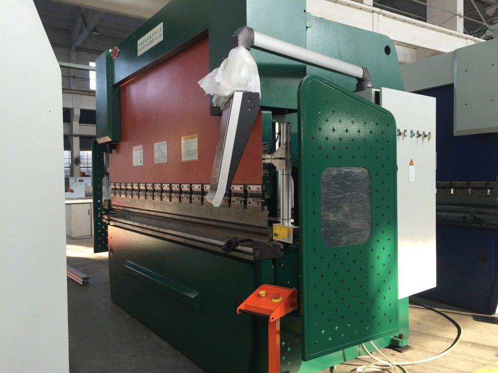 200 Ton 3200 CNC Press Brake Machine With 4+1 Axis For Door Frame